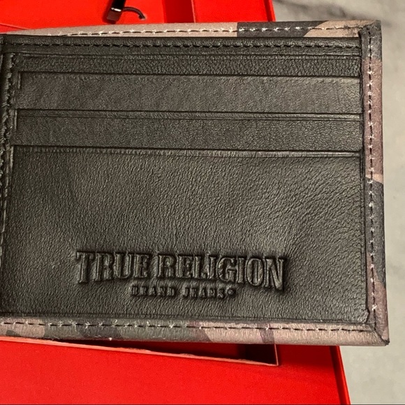 True Religion | Bags | True Religion Gift Set Slim Bifold Leather ...